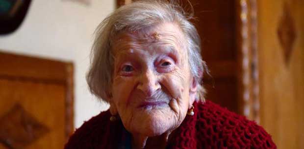 Worlds Oldest Woman Reveals Secret Her Long Life Oversixty